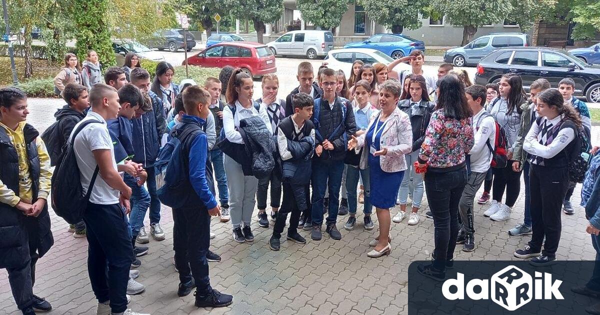 Над 1200 бяха посетителите на изложбата на "Идеал „70 години производство на смесители“ | Darik.bg