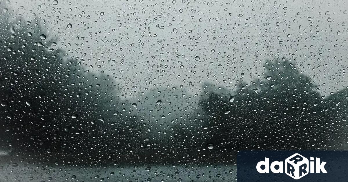 Жълт код за бури и валежи в 10 области | Darik.bg