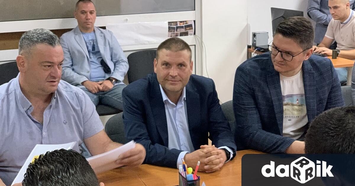 Д р Валентин Христов е кандидатът на ПП ГЕРБ за кмет на Плевен Darik Bg