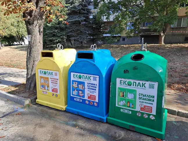 Започна дезинфекция на съдовете за разделно събиране на отпадъци Darik Bg