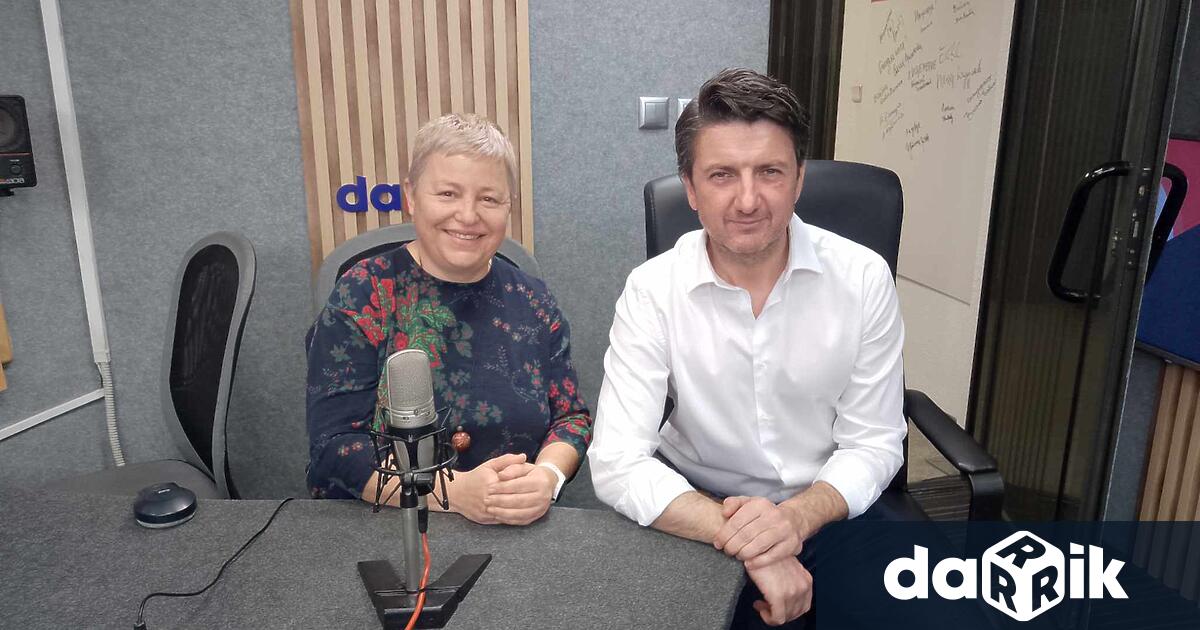 Първата глобална социална мрежа Фейсбук навъ