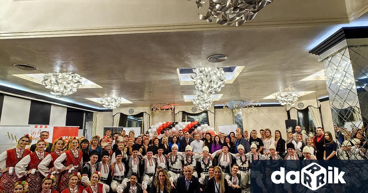 Националното сдружение на сираците раздаде националните награди за добродетел на 2023 | Darik.bg