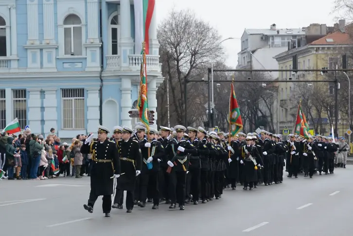 Как Варна отбеляза 3 март (СНИМКИ) | Darik.bg