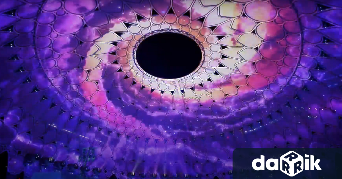 Шоу с дронове при откриването на срещата за климата в столицата