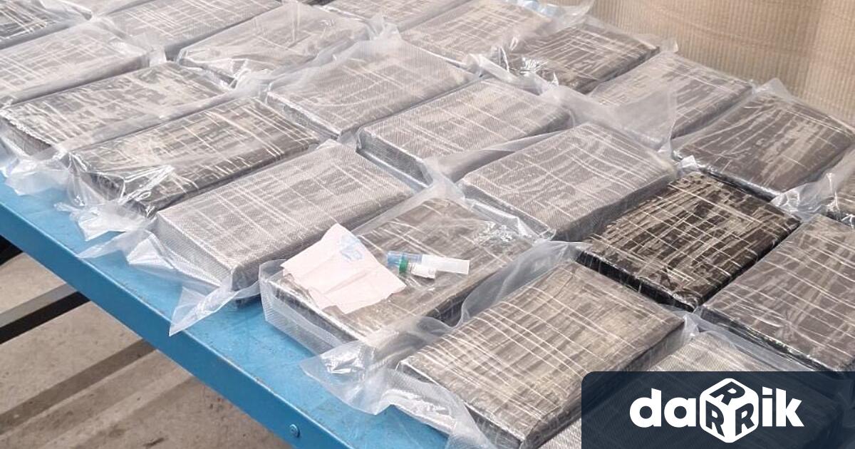 Кокаин за над 5 милиона лева откриха при проверка на бус (ОБНОВЕНА) | Darik.bg