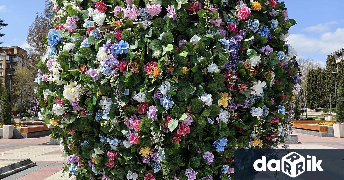 Великденското хоро в Монтана ще събере над 200 танцьори на централния площад | Darik.bg