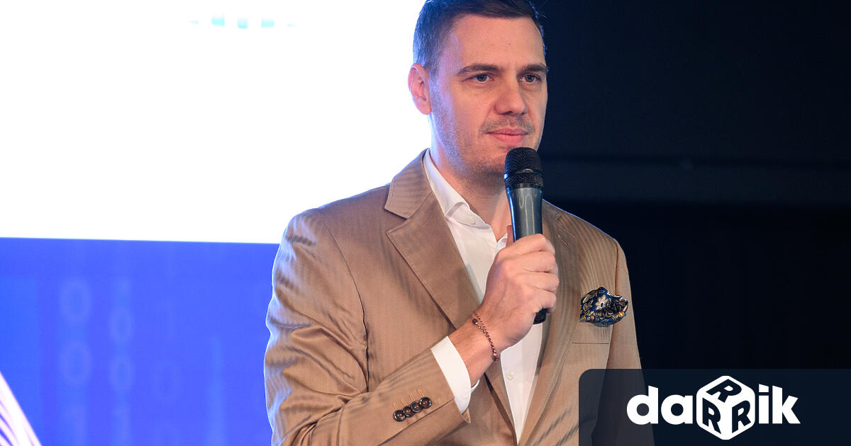 Христо Христов, Дарик: Без думичките „Тръмп“ и „AI“ вече не можем да си представим 2025 г ...