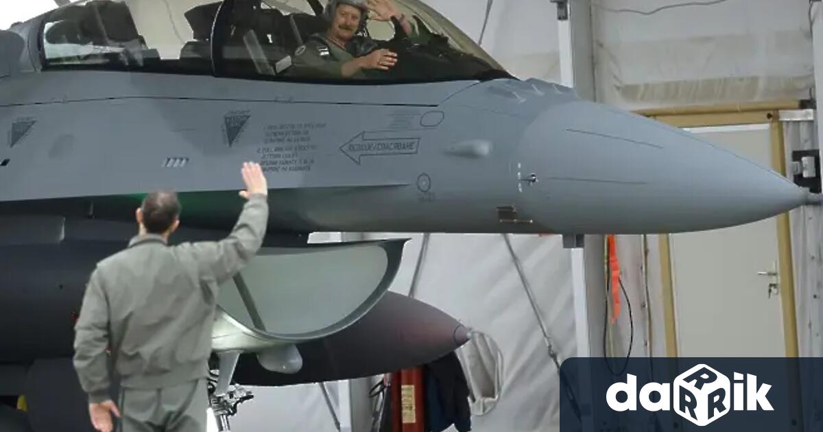 Президентът призова Борисов да “развърже кесията” за поддръжката на F-16 | Darik.bg