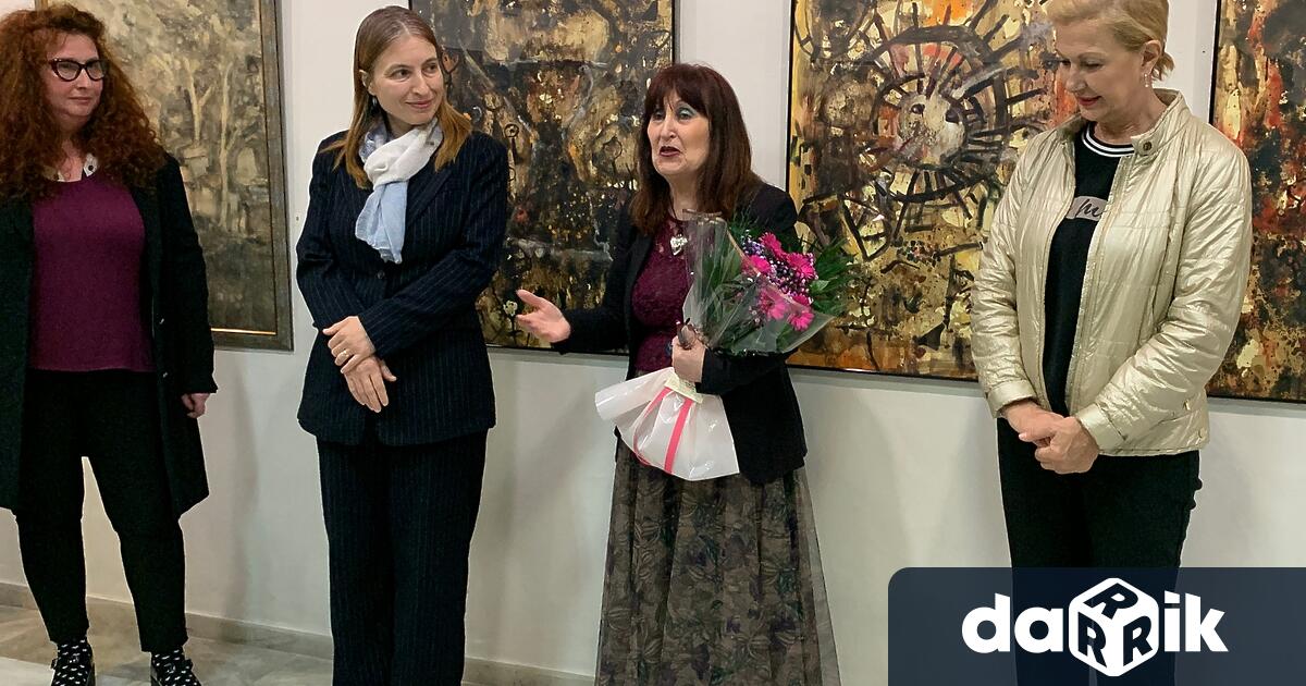 Артшкола „Колорит“ отбеляза творчески юбилей „35 години свят от цветни чудеса“ | Darik.bg