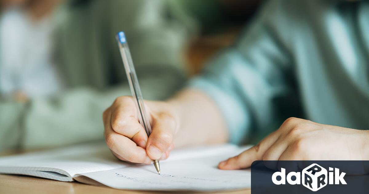 Резултатите след 7. клас: Само трима ученици са с максимален брой точки и по двата предмета ...