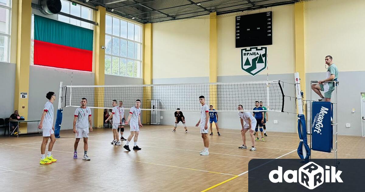 Волейболен турнир събра на състезание 4 отбора във Враца | Darik.bg