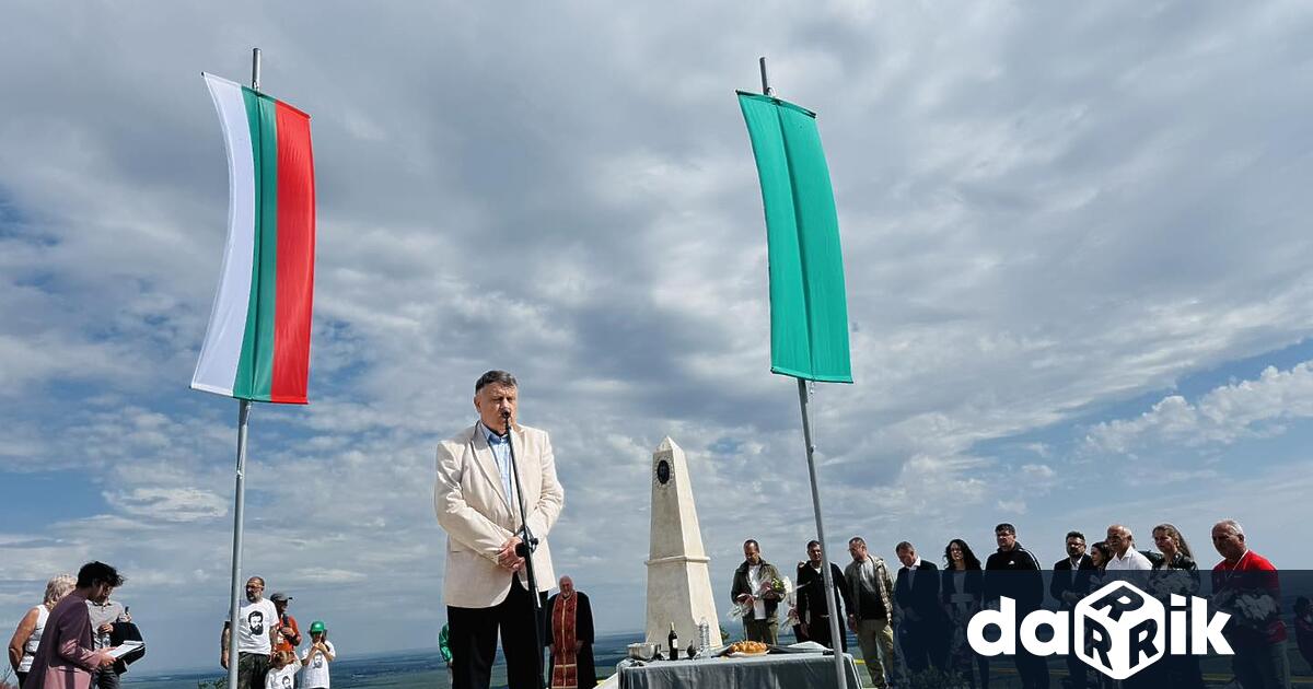 Почетоха паметта на Ботевите четници на връх Милин камък | Darik.bg
